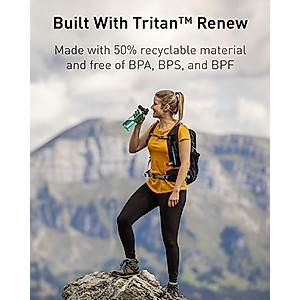 CamelBak Chute Mag BPA Free Water Bottle with Tritan Renew - Magnetic Cap Stows While Drinking, 32oz, Charcoal