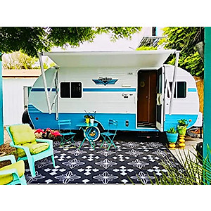 HICOOE Plastic Straw Outdoor Rugs for Patio Clearance 5x7' Waterproof Outside Rug Modern Indoor Area Mats for Deck Rv Porch Beach Trailer Floor Balcony Backyard Camping (Black & White)