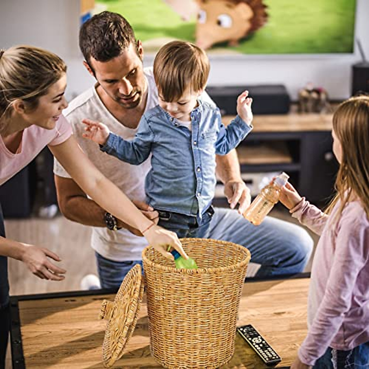 FOMIYES Plastic Rattan Basket Rattan Round Waste Basket with Lid Woven Trash Can Garbage Container Bin Flower Basket for Bathroom Kitchen Home Office Rattan Clothes Hamper