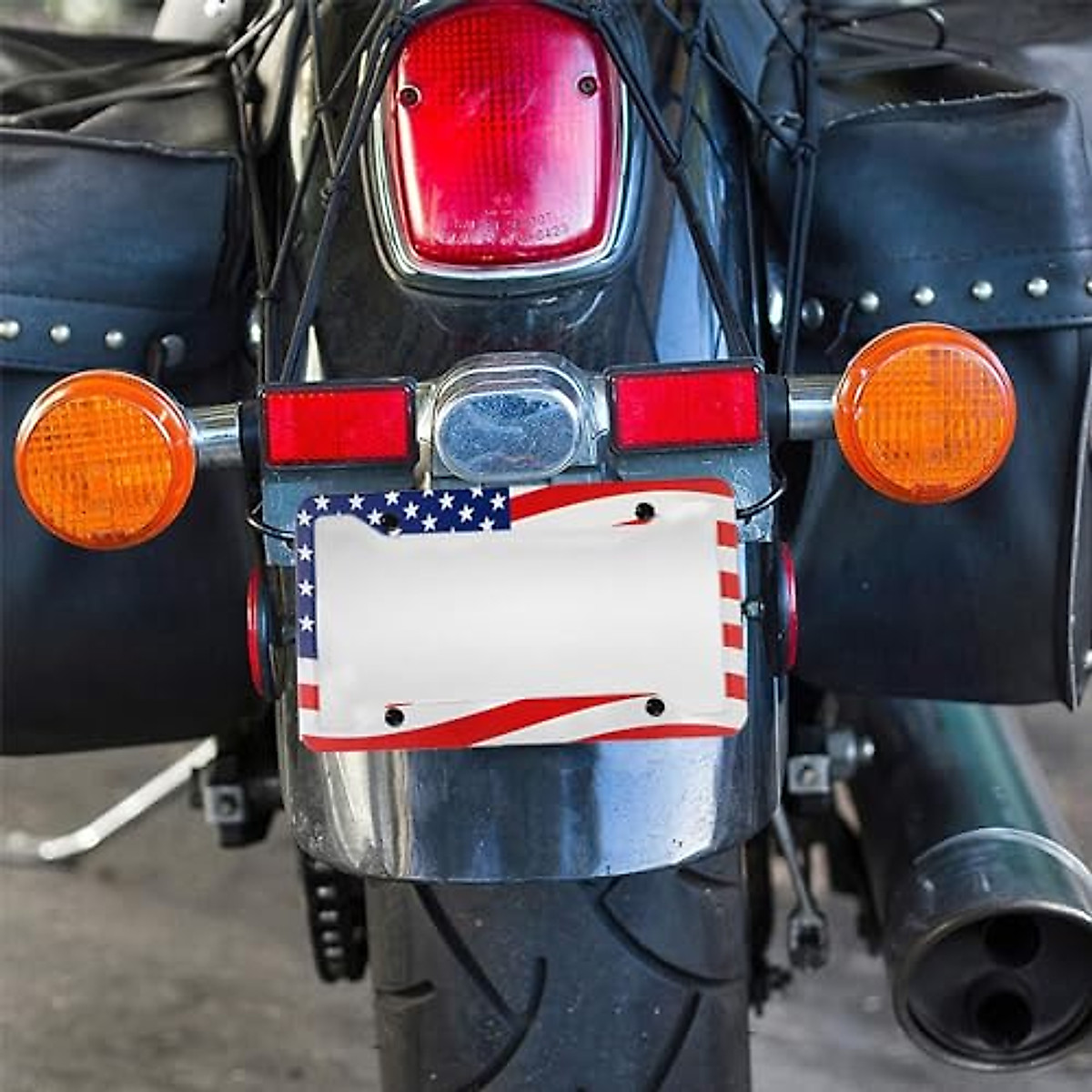 Hawyet 2 PCS American Flag Car License Plate Frame with Screws, Metal License Plate Fastern Decorative Accessories Set with 4 Holes, Universal Plate Frame Covers with Screws Fasteners Caps (Red)