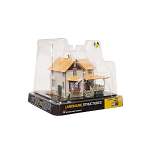 Micro-Mark Woodland Scenics Landmark Structures Built & Ready Corner Porch House, HO Scale