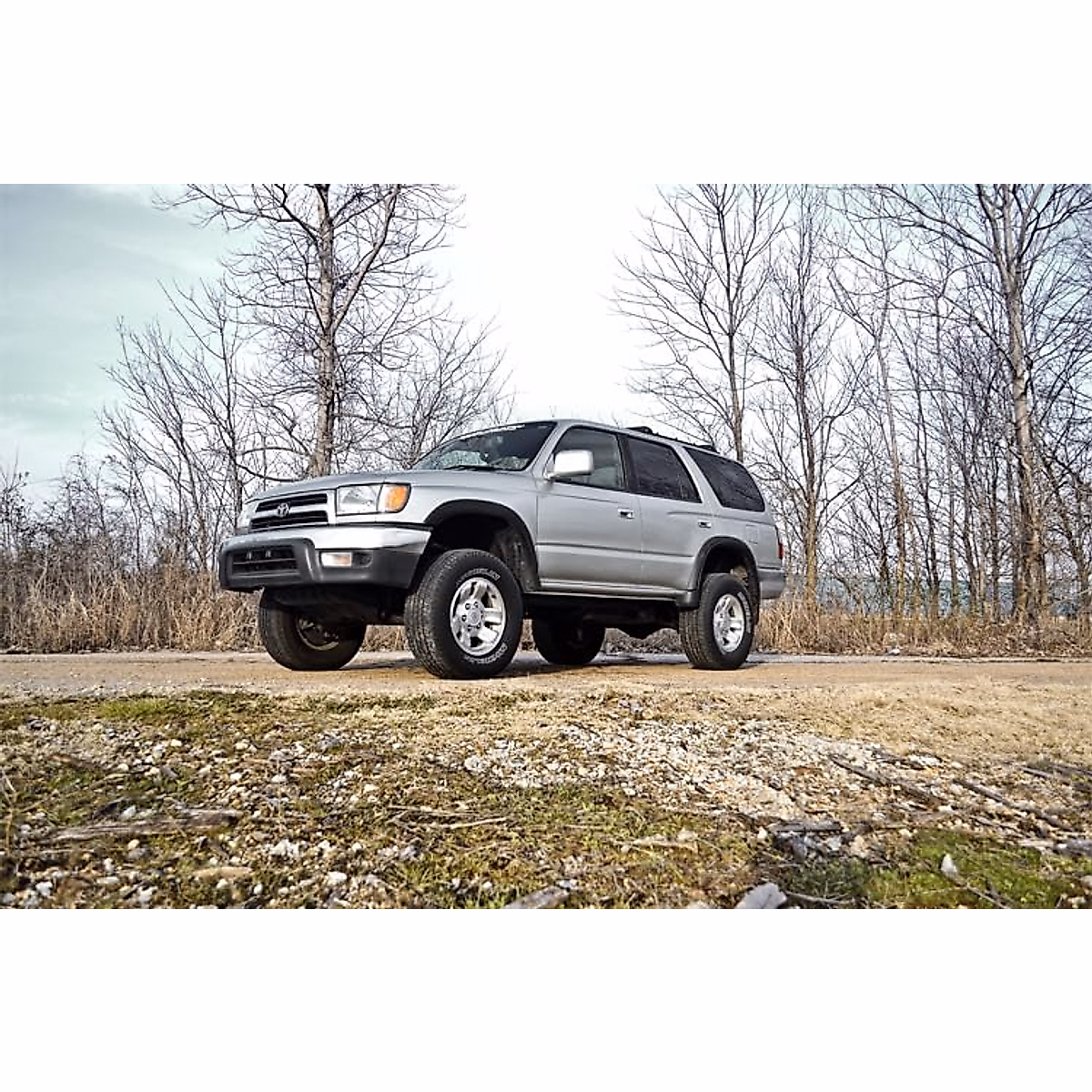 Rough Country 3" Lift Kit w/N3 Struts for 1996-2002 Toyota 4-Runner 4WD - 77131