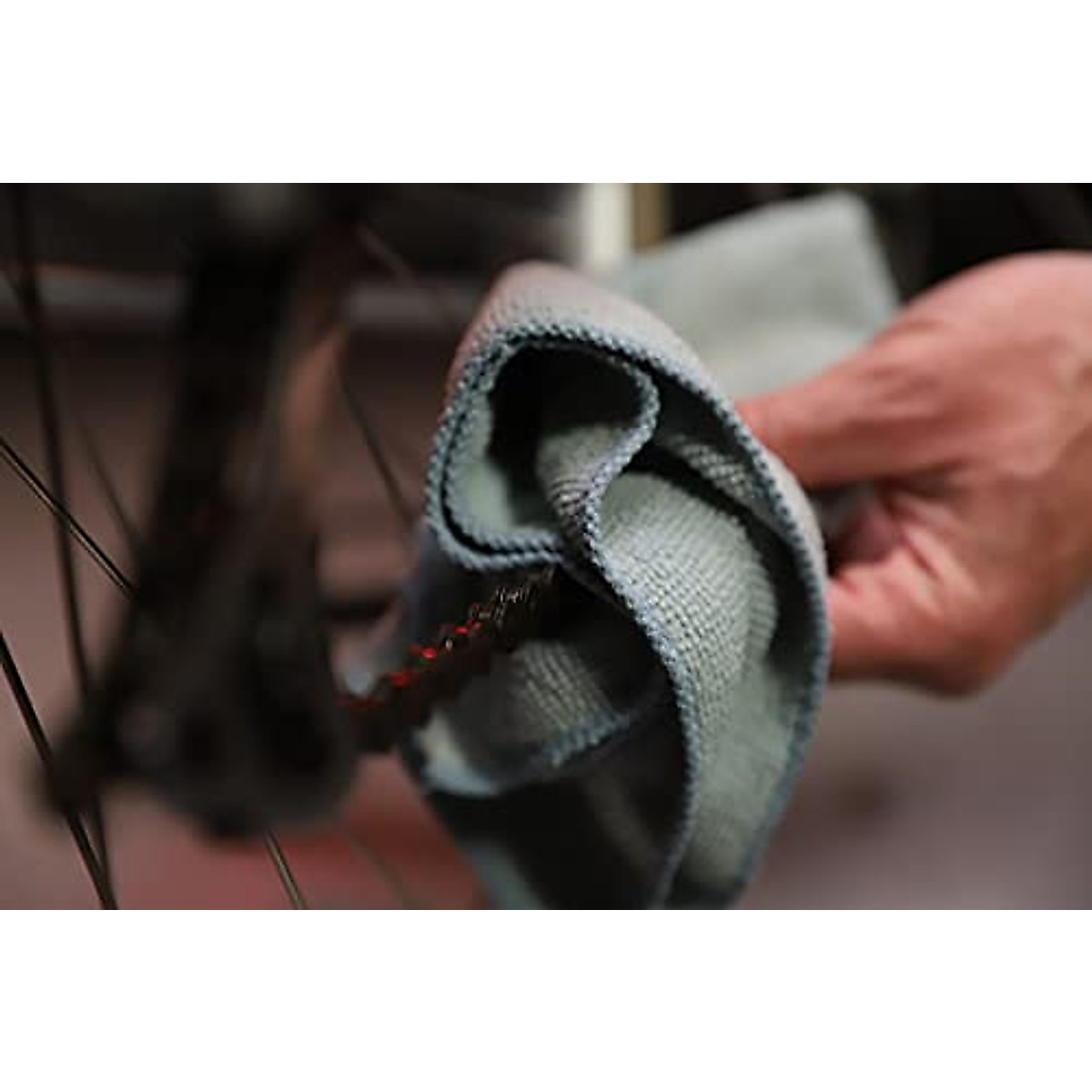 STA-BIL SPORT Bike Chain Cleaner & Lubricant - Prevents Rust on Chains, Cables, and Derailleurs, Premium Lubricant, Easy to Apply, Preserves Bike Chains, 8oz (22406)