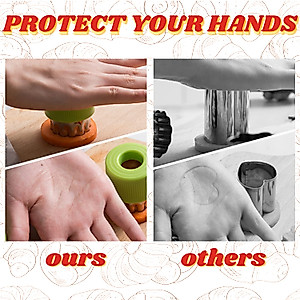 Crethinkaty Sandwich Cutters and Sealers for Children - 5 Pieces - Dinosaur Sandwich Sealers and Mouse Star Airplane Stainless Steel Vegetable Cutters for Kids Boys & Girls