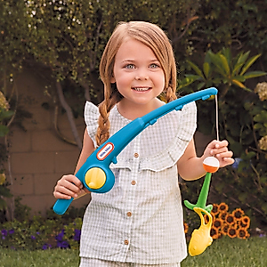 Little Tikes Cast & Count Multicolored Fishing Set Game Toy for Preschool Kids