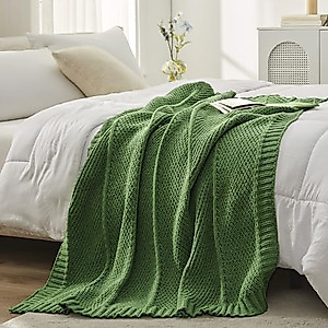 Amélie Home Cable Knit Throw Blanket for Couch, Chenille Knitted Chunky Knit Blanket with Chevron Texture Non-Shedding, Decorative Farmhouse Soft Blanket for Home Sofa Chair Bed, Green, 50x 60