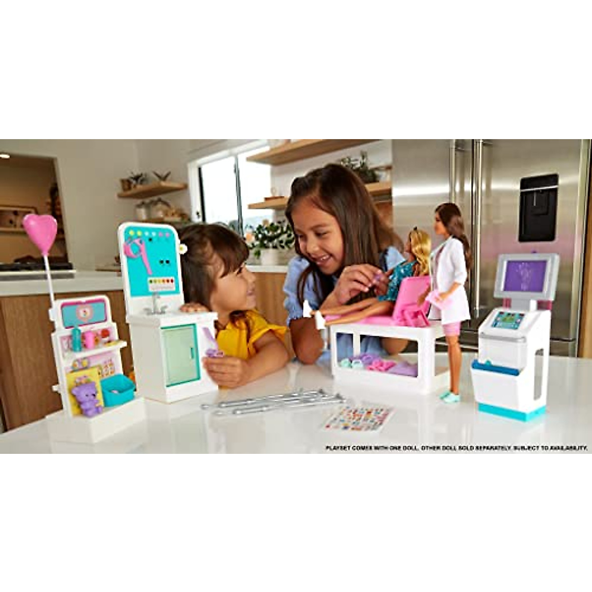 Barbie Fast Cast Clinic Doll & Playset, Brunette Doctor Doll, Furniture & 30+ Accessories Including Molds & Dough for Bandages