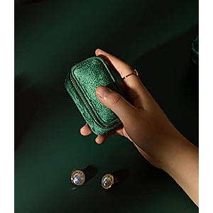 TAIMY Mini Jewelry Travel Case, Velvet Small Travel Jewelry Box, Portable Jewelry Travel Organizer Box for Rings Earrings Necklaces, Gifts for Women Girls(Green Emerald)