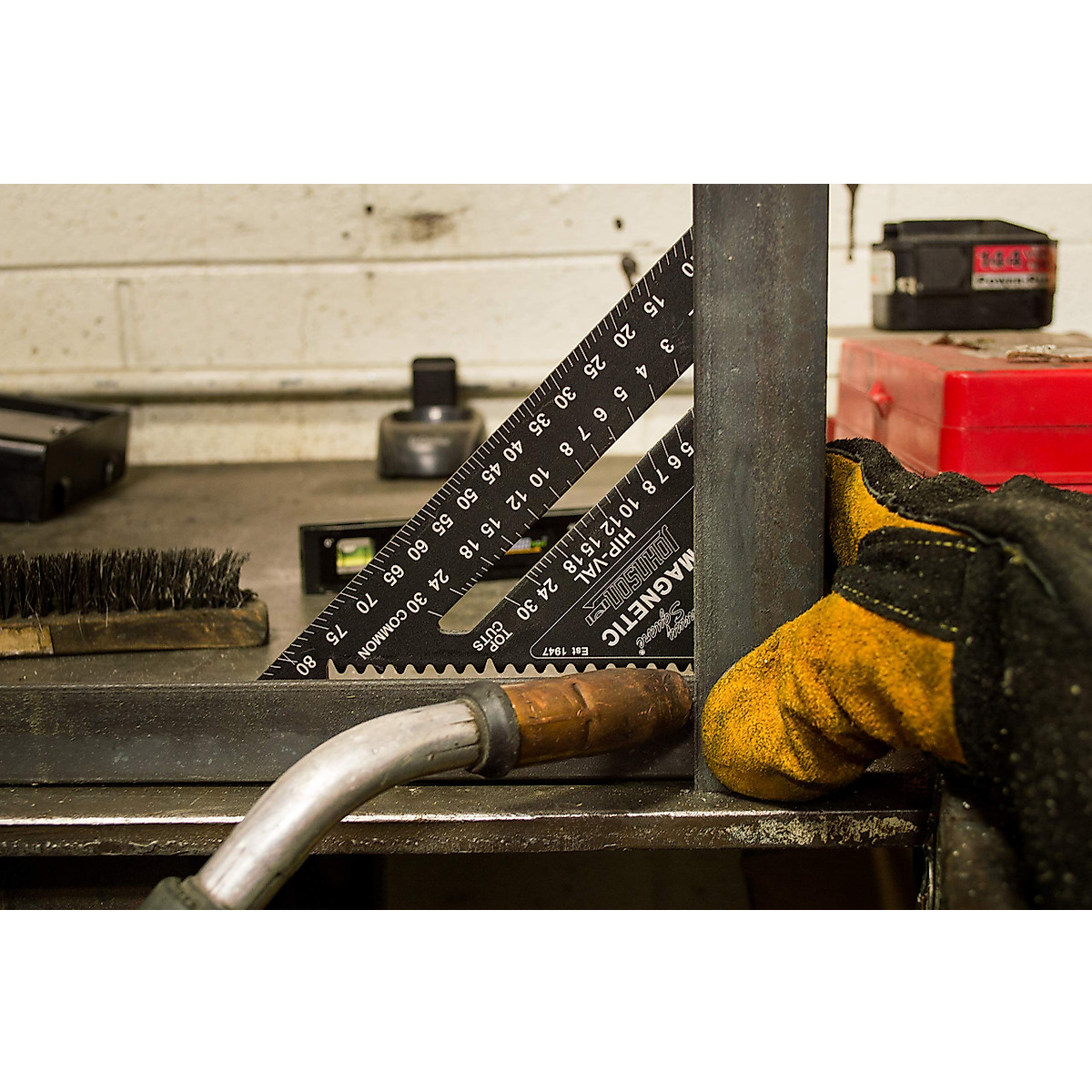 Johnson Level & Tool 1959-0700 Magnetic Johnny Square Professional Easy-Read Aluminum Rafter Square, 7", Black, 1 Square