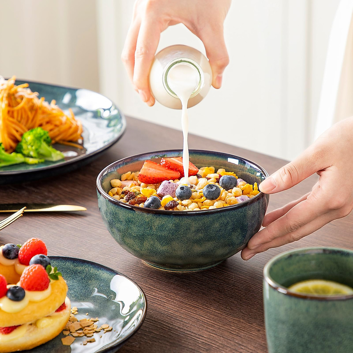 vancasso Starry 16 Pieces Green Dinnerware Set, Reactive Change Glaze Dinner Set, Plates and Bowls Set