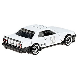 Hot Wheels Themed Auto Selection of Cult Racers, 1:64 Scale Vehicles with Authentic Details & Realistic Decos for Collectors & Kids 3 Years Old & Up