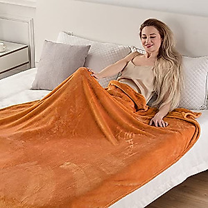 SOCHOW Flannel Fleece Blanket Twin Size, All Season Lightweight Super Soft Cozy Blanket for Bed or Couch, Orange