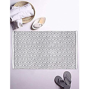 Ramanta Home 100% Cotton Diamond Rug 21x34 Hand Woven Reversible Washable Rug - Grey,Farmhouse Bathroom Rugs,Entry Rugs,Rugs for Living Room,Rag Rug,Kitchen Rug Cotton,Machine Washable Rug,Woven Rug