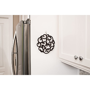 gasaré, Cast Iron Trivet for Hot Dishes, Pots, and Pans, Metal Trivet, Vine Plant Design, Rubber Feet Caps, Ring Hanger, 8 Inches, Brown, 1 Unit