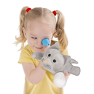 Melissa and Doug LCI8520 Examine and Treat Pet Vet Play Set, 24 Pieces, Complete Toys Set with Plush Dog and Cat, Sold as 1 Set
