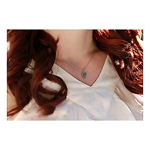 quan jewelry Mini Bicycle Necklace, Journey Traveler Pendant Charm, Gifts for Cyclists & Wanderlust, Minimal Dainty Necklaces, Fitness Jewelry with Quote Card