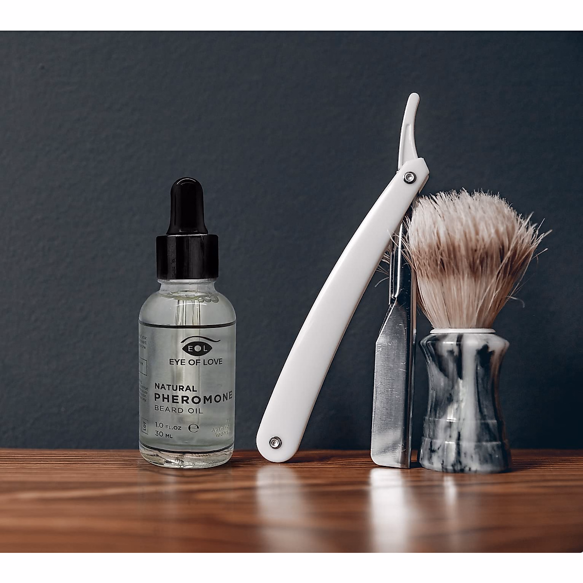 Eye of Love natural pheromone BEARD OIL to attract men and women. Enhance your seduction and romance while moistaruzing. 1 Fl Oz