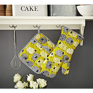 Ulster Weavers Dotty Sheep Cotton Single Gauntlet Oven Glove - with Cute Animal Hand Drawn Design, Yellow - 100% Cotton Oven Mitt - Cooking Gifts for Bakers & Chefs - Homeware & Kitchenware Range