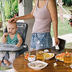 Whiidoom Baby Wipes Dispenser, Wipes Holder Dustproof Wipes Container Case Keep Wipes Fresh and Moist (Dark Brown)