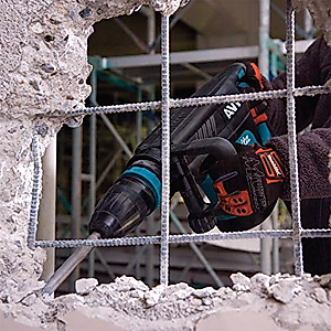 Makita HM1213C 23 lb. AVT® Demolition Hammer, accepts SDS-MAX bits