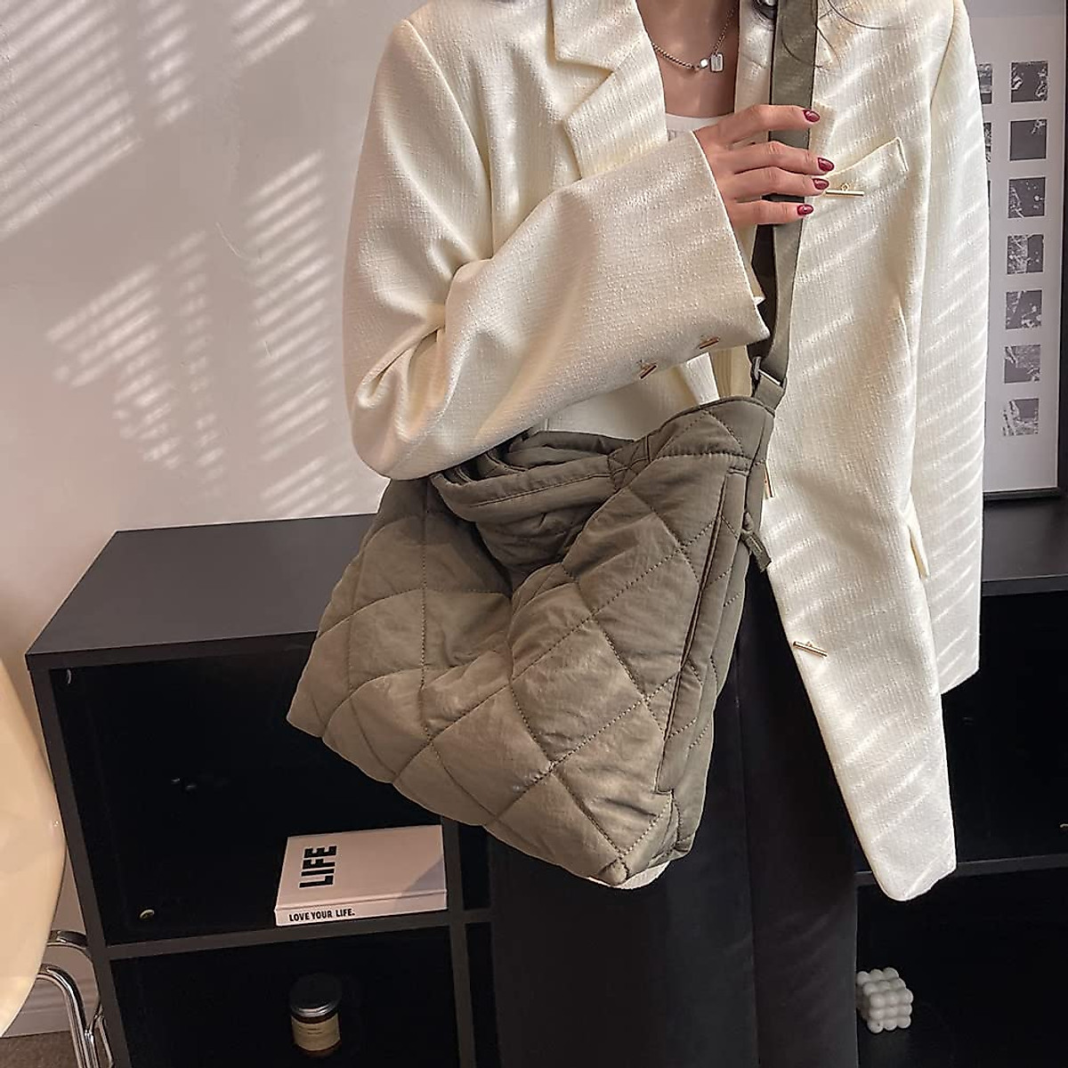 Lushandy Quilted Tote Bag for Women Shoulder Messenger Bags Puffer Crossbody bags Padding Large Cotton Handbags