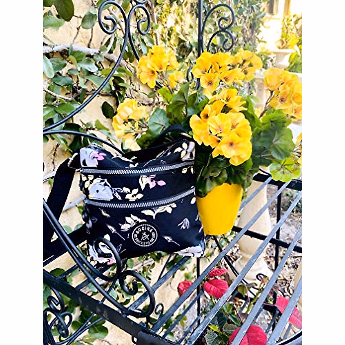 AOCINA Crossbody Purses for Women Lightweight Small Travel Bag Shoulder Purses and Handbags with Multi Zipper Pockets (Black Flower)