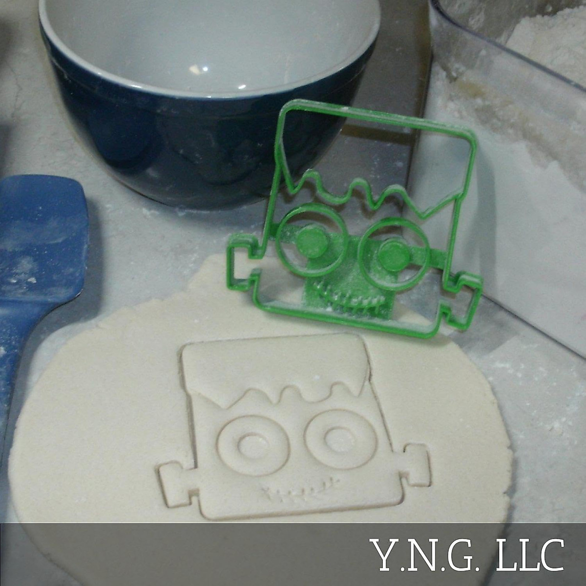 FRANKENSTEIN MONSTER SCIENCE FICTION NOVEL HALLOWEEN COOKIE CUTTER MADE IN USA PR716