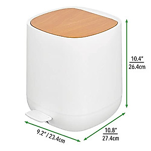 mDesign Modern 1.3/5 Liter Gallon Plastic Step Trash Can Wastebasket, Small Garbage Container Bin - for Bathroom, Powder Room, Bedroom, Kitchen, Craft Room - Removable Liner Bucket - White/Bamboo