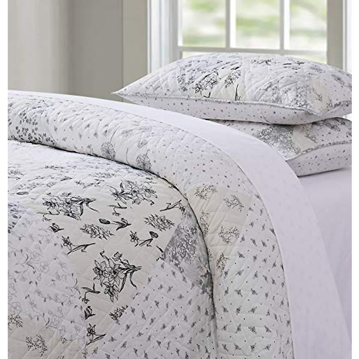 Cottage Classics Kamala Floral Cotton Pieced Quilt Set, King, Grey/Cream