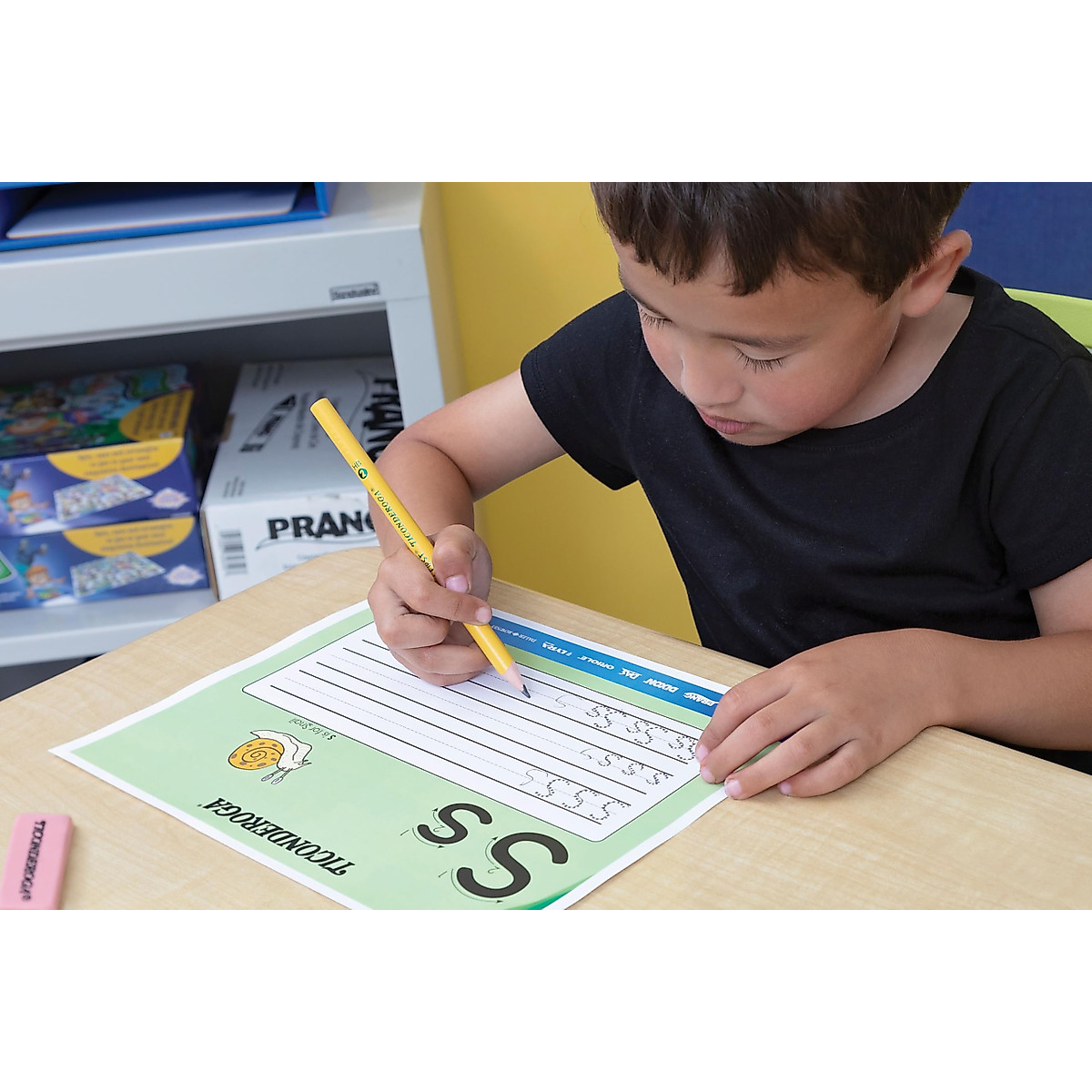 TICONDEROGA Pink Carnation Erasers, Wedge, Medium, Pink, 3 Count (Pack of 1) (X38943)