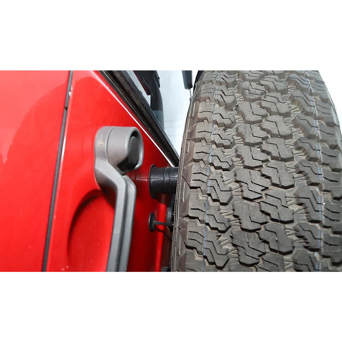 TOTMOX 2pcs Car Tire Carrier Bumper Kit Tire Replacement Rubber Pad Fit for Wrangler JK 2007-2017 Gladiator JT 2020