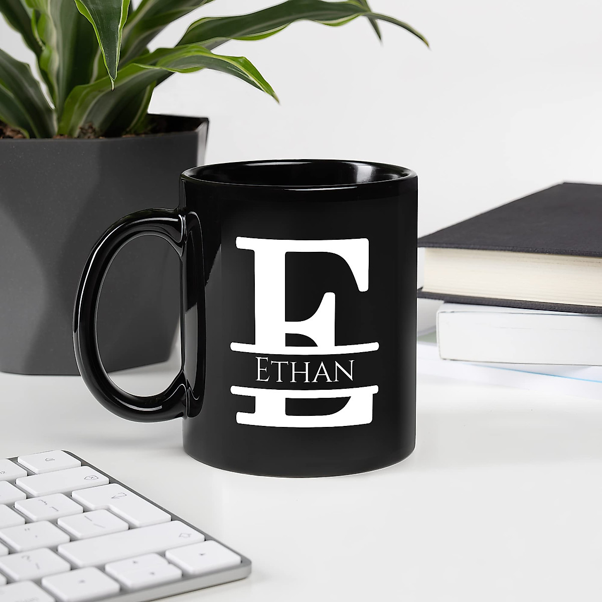 Personalized Monogram Coffee Mug, Initial Letter E Customized for Women Men Girls Boys Dads Moms Friends, Taza de Café Personalizada Con Monograma, Letra Inicial - Black Mug Letter E 11oz
