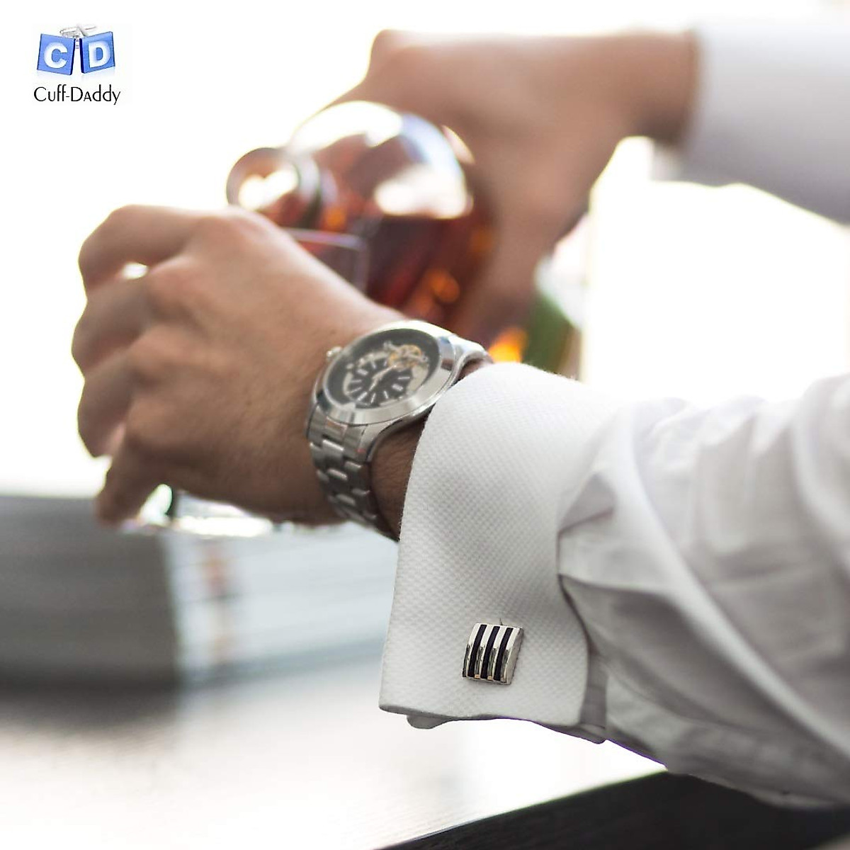 Cuff-Daddy Gold Silver USMC Marine Corp Eagle, Globe & Anchor Cufflinks for Officer with Presentation Box