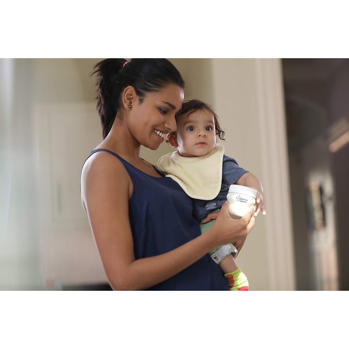 Tommee Tippee Closer to Nature Comfi-Neck Baby Bib with Padded Collar, Reversible – Cream Chevron, 2 Count