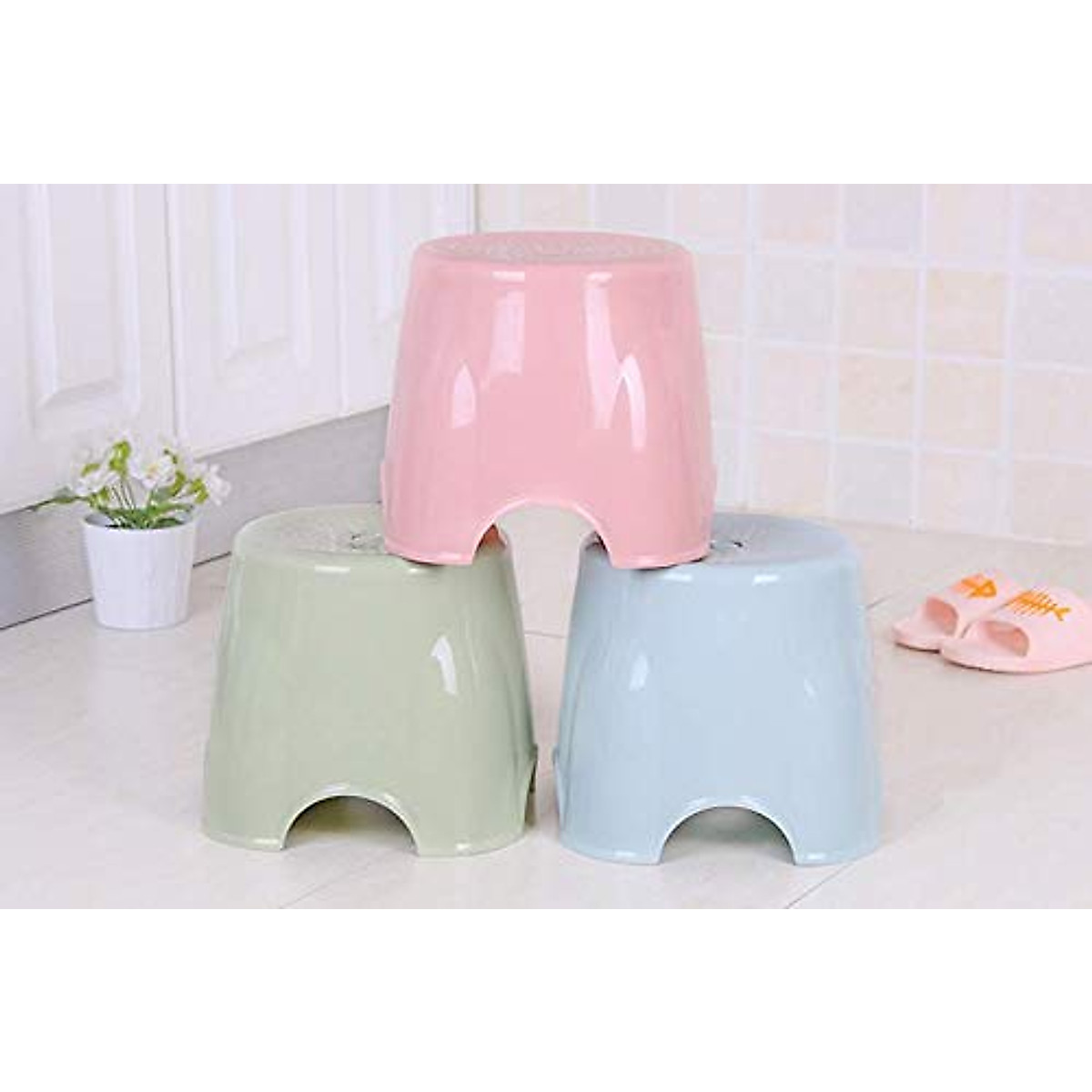 Mini Stool Step Stools Plastic Chair for Bedroom, Bathroom, Kitchen, Living Room, Office, Home, One Unit, Random Color