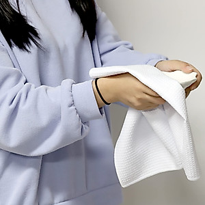 POFULL Mother's Day Gigi Tea Towel Kitchen Decor Grandma Dish Towel Gigi's Kitchen Never Runs Out of Kisses and Cookies (Gigi Towel)