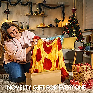 Izomty Pizza Blanket Adult Size, 71 Inches Double Sided 290 GSM Realistic Flannel Pepperoni Pizza Blankets, Novelty Gift for Pizza Lovers on Birthday