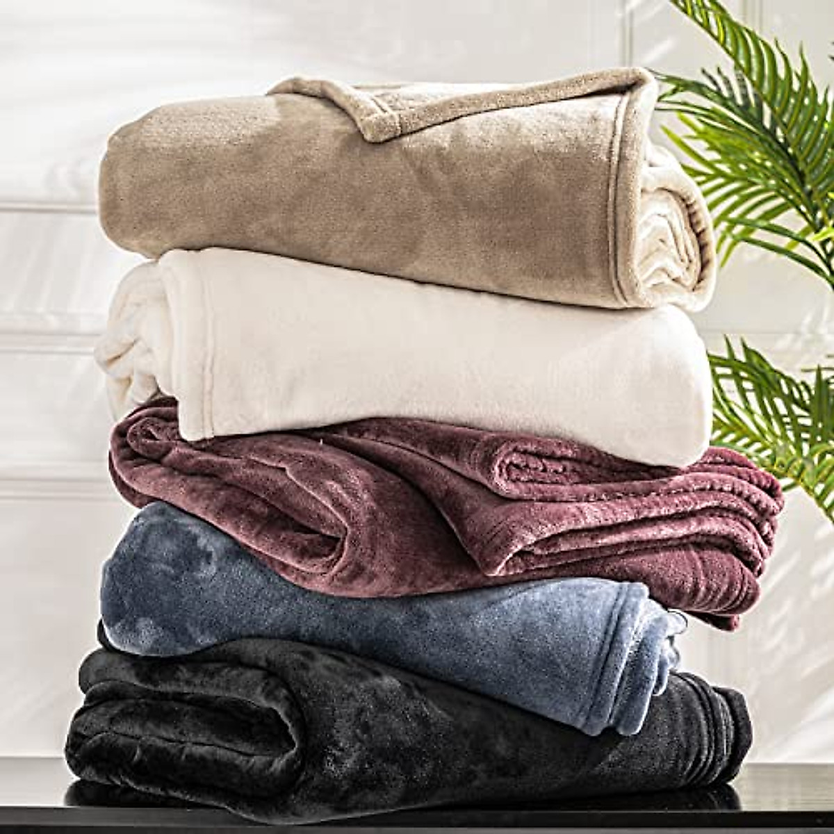 RECYCO Fleece Blanket for Bed, Thick Fuzzy Warm Soft Large Blankets King Size, Ivory White, 108"x90"