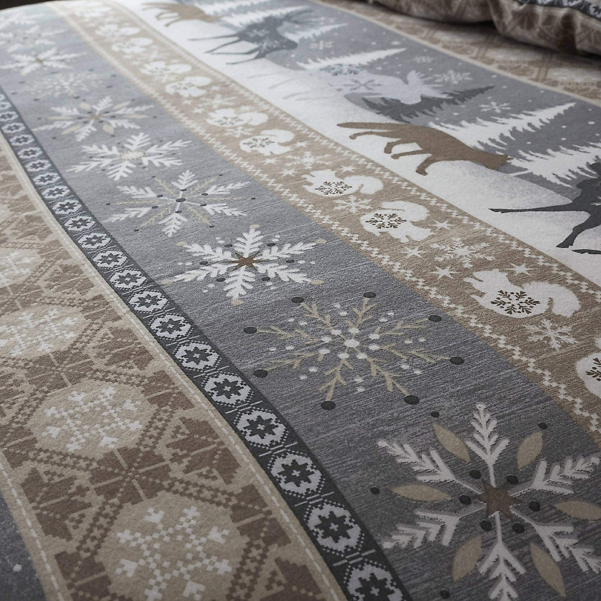 Happy Linen Company 100% Brushed Cotton Nordic Scandi Hygge Winter Warm Burgundy UK Super King/US King Check Reversible Duvet Cover Bedding Set