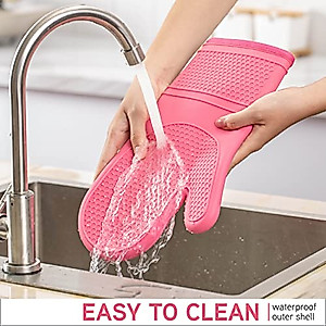 COOK WITH COLOR Silicone Oven Mitts- Heat Resistant Gloves with Soft Quilted Lining Oven Mitt Pot Holders for Cooking and BBQ, Pink, Oven Mitt