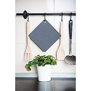 Silicone Trivet Mats - Pot Holders - Drying Mat Our potholders Kitchen Tools is Heat Resistant to 440°F, Non-Slip Durable Flexible Easy to wash and Dry and Contains 4 pcs by Q's INN.
