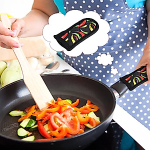 8 Pieces Pan Handle Sleeve Heat Resistant Pot Sleeve Grip Non-Slip Skillet Pot Holder Machine Washable Cast Iron Handle Cover Cotton Assist Handle Holder, 4 Styles, 3 x 6 Inch(Retro Style)