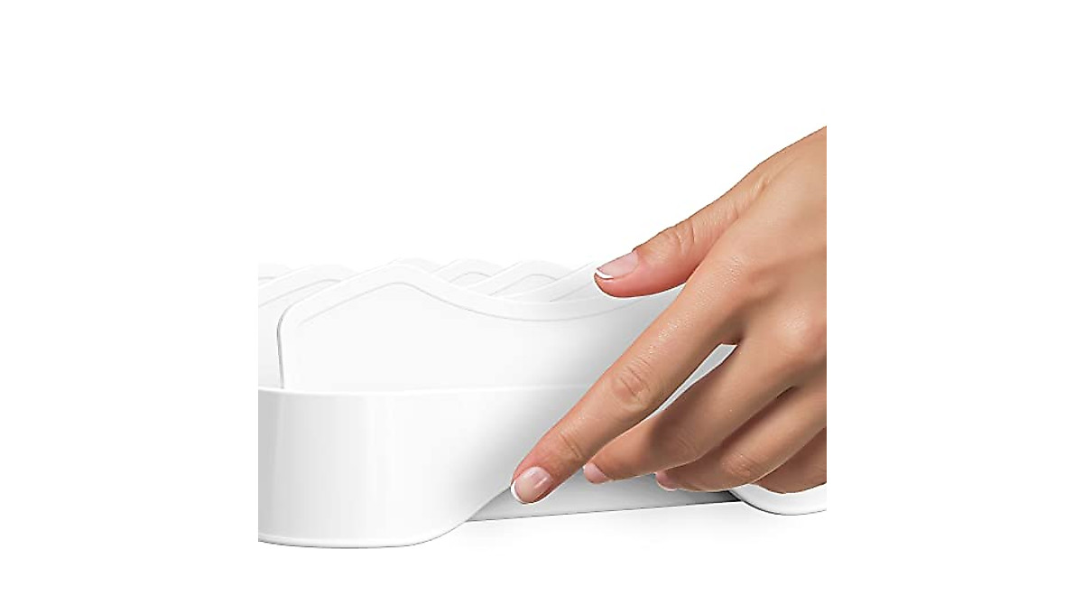 Organize Lids with Simple Houseware Storage Solution