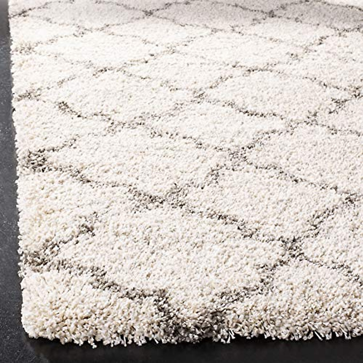 SAFAVIEH Hudson Shag Collection Area Rug - 6' x 9', Ivory & Grey, Moroccan Trellis Design, Non-Shedding & Easy Care, 2-inch Thick Ideal for High Traffic Areas in Living Room, Bedroom (SGH282A)