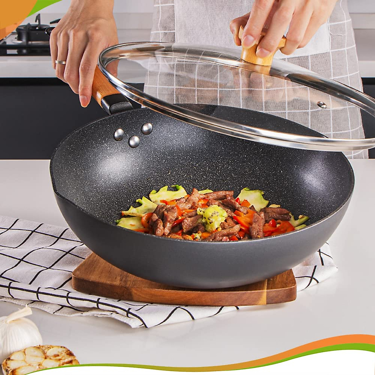 Wok Stir Fry Pan with Lid, Nonstick Woks Pan 12 Inch, 100% PFOA-Free Coating, Non Stick Cooking Frying Pans with Detachable Wooden Handle, Induction Compatible, Black