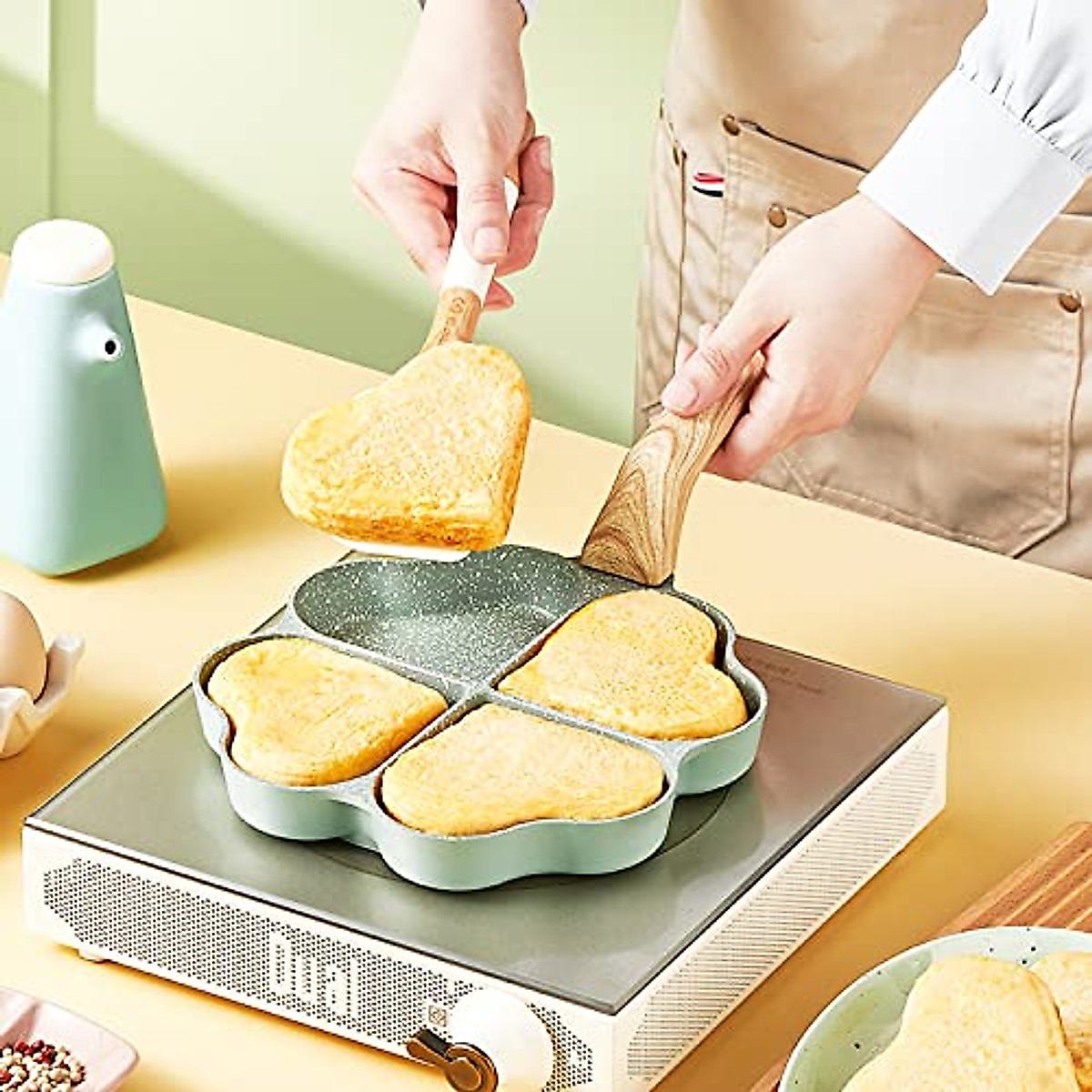 DAFEIKE Heart Pancake Pan Heart Shape Egg Pan Nonstick 4 Leaf Clover Egg Frying Pan Non Stick Aluminum Heart Egg Skillet, Green