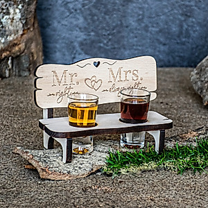 Spruchreif | Engraved Schnapps Bench with 2 Shot Glasses | Alcohol gift | Liquor gift | Wooden Shot Glas Stand with engraving | Funny Wedding Gift | Wedding Gift Ideas | Mr right Mrs always right