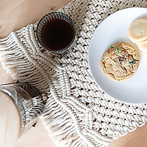 SnugLife Macrame Placemats Set of 4 - Handmade Cotton Woven Boho Placemats - Modern Farmhouse Fringe Placemats for Dining Table, Kitchen, Bohemian Wedding Décor, Rustic Natural Off White, 12”x18”