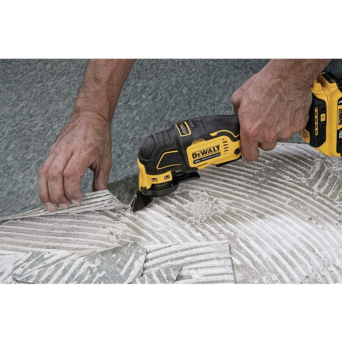 Dewalt DCS354BR ATOMIC 20V MAX Brushless Lithium-Ion Cordless Oscillating Multi-Tool (Tool Only) (Renewed)