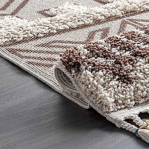 nuLOOM Helena Tribal High-Low Area Rug, 5' 3" x 7' 3", Brown